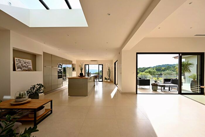 Maison 8 pièces à La Capelle-et-Masmolène, à vendre