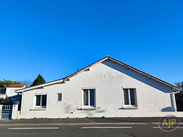Maison à vendre - La Faute-sur-Mer - 6 pièces - 3 chambres