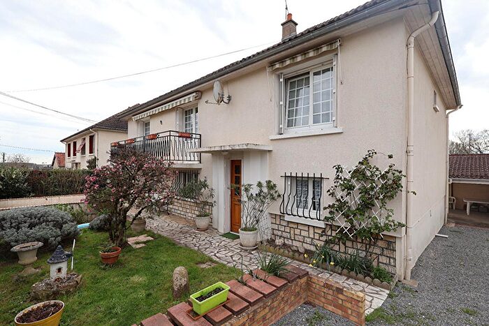 Vierzon, Colombier, Cité scolaire : Maison 8 pièces à vendre