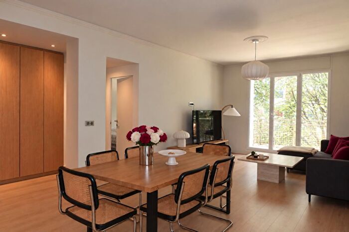 Appartement 4 pièces à Grenoble, Bajatière, à vendre
