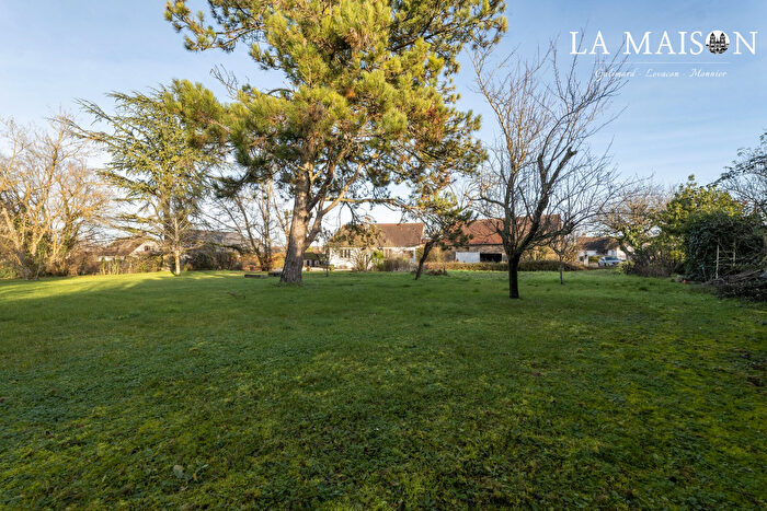 Maison à vendre - Saulon-la-Rue - 6 pièces - 3 chambres
