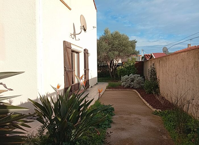 Maison à vendre - Saint-Laurent-de-la-Salanque - 5 pièces - 4 chambres