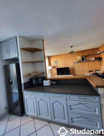 Appartement 1 pièce à louer à Grand Pavois-Cimetiere Saint Paul, Cenon