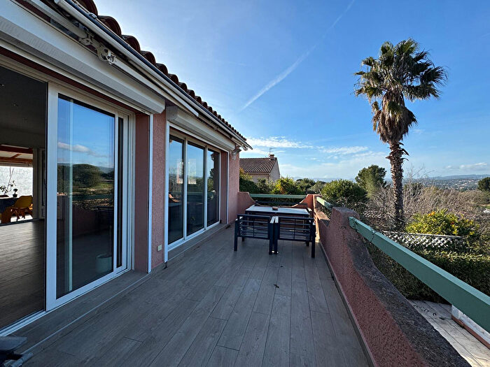 Maison à vendre - Saint-Cyr-sur-Mer, Les Cartelliers - 9 pièces - 5 chambres