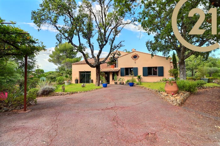 Maison 6 pièces à Fréjus, à vendre
