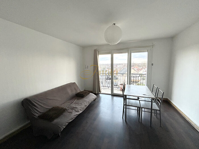 Appartement à vendre - Bourges, Aéroport, Vauvert, Pierrelay, Pissevieille - 3 pièces - 2 chambres