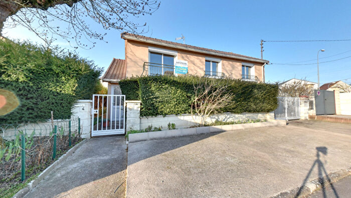 Maison à vendre - Roissy-en-Brie, Ascott, Verger, Avenir - 5 pièces - 2 chambres