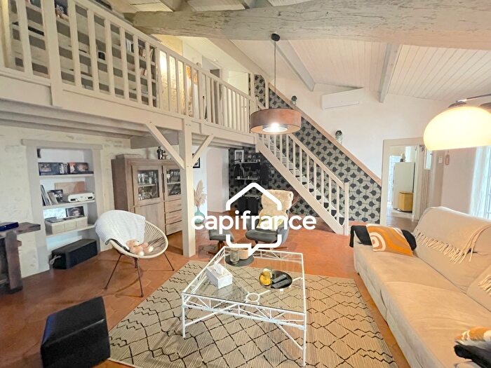 Maison à vendre - Sainte-Gemme-la-Plaine - 9 pièces - 4 chambres