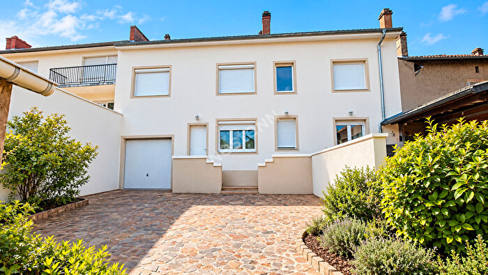 Maison 8 pièces à Longeville-lès-Saint-Avold, à vendre
