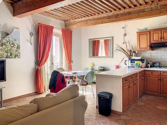 Appartement 2 pièces à Zone Urbaine, Lambesc, à louer