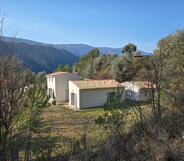 Maison à vendre - Pierrefeu - 5 pièces - 4 chambres