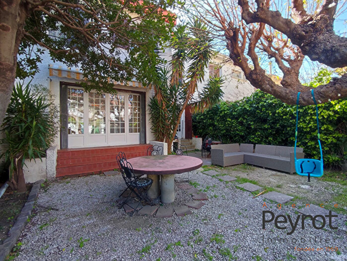 Maison à vendre - Perpignan, Les Remparts - 7 pièces - 4 chambres