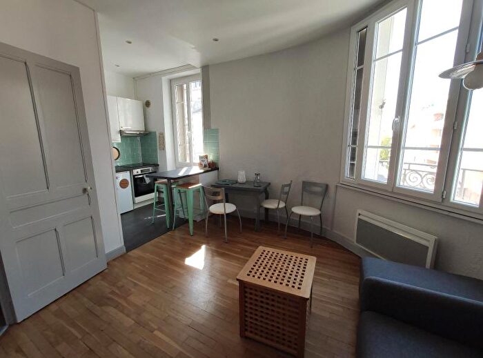 Appartement 2 pièces à Villeurbanne, République, Tolstoi, à louer