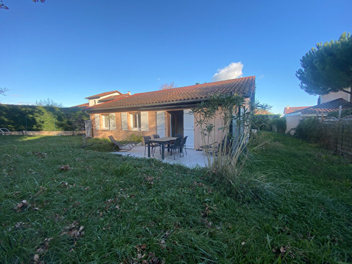 Maison à vendre - Craponne - 5 pièces - 4 chambres