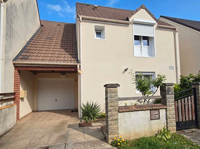Maison 7 pièces à Pontault-Combault, Berchères, à vendre