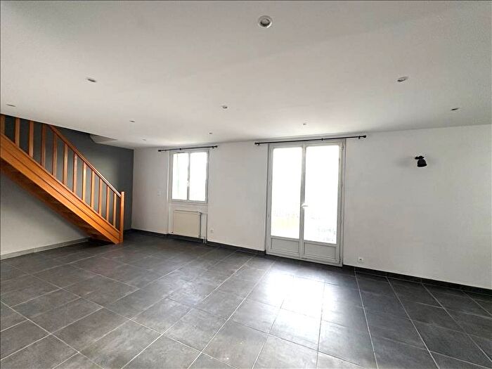 Appartement à louer - Gex - 4 pièces - 3 chambres