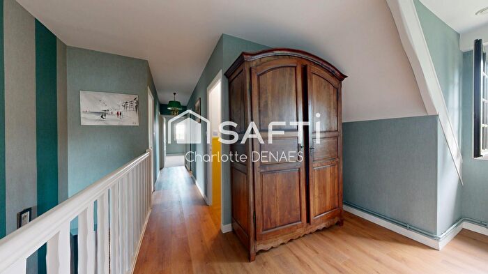 Maison 10 pièces à Dohem, à vendre