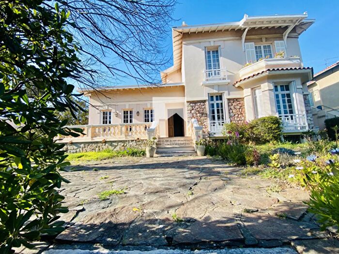 Maison 6 pièces à Hyères, à vendre