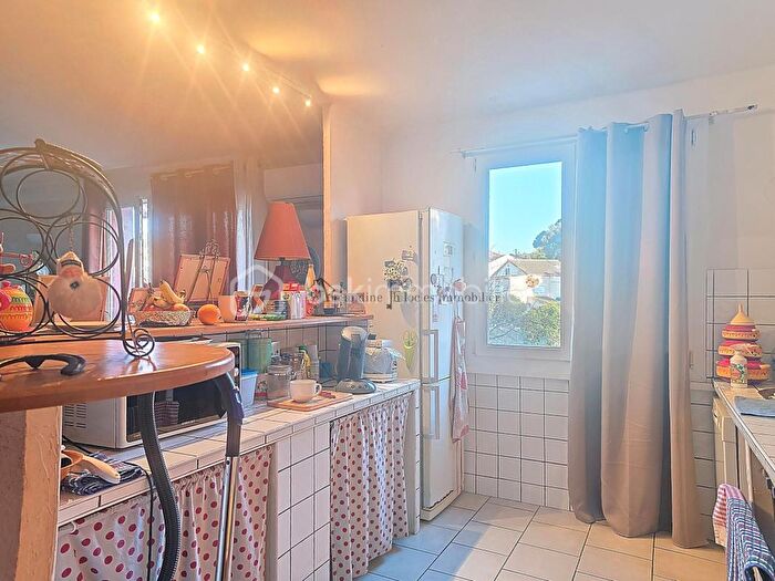 Appartement à vendre - La Seyne-sur-Mer, Ouest - 4 pièces - 2 chambres