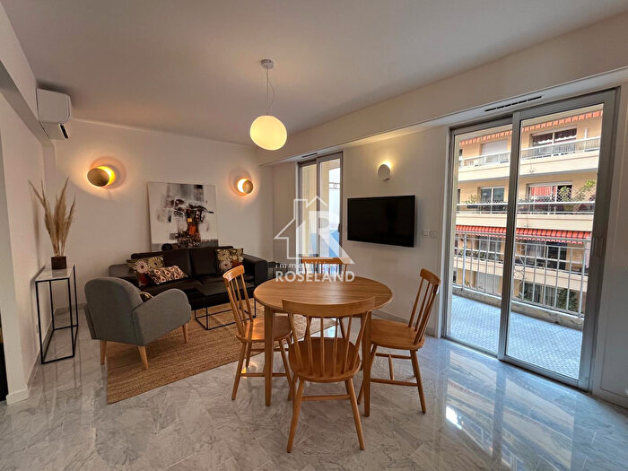Appartement à louer - Nice, Garibaldi - 3 pièces - 2 chambres
