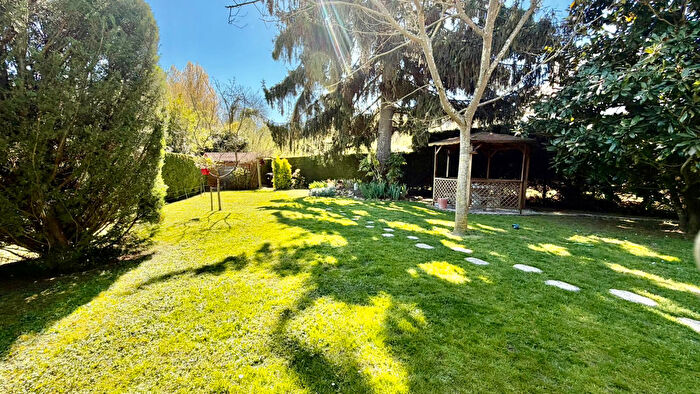 Maison à vendre - Luzarches - 7 pièces - 5 chambres
