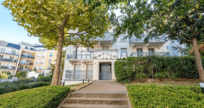 Appartement 2 pièces à vendre à Le Plessis-Robinson, Coeur de Ville