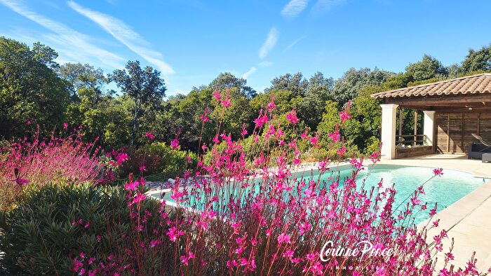 Maison à vendre - Nîmes - 6 pièces - 3 chambres