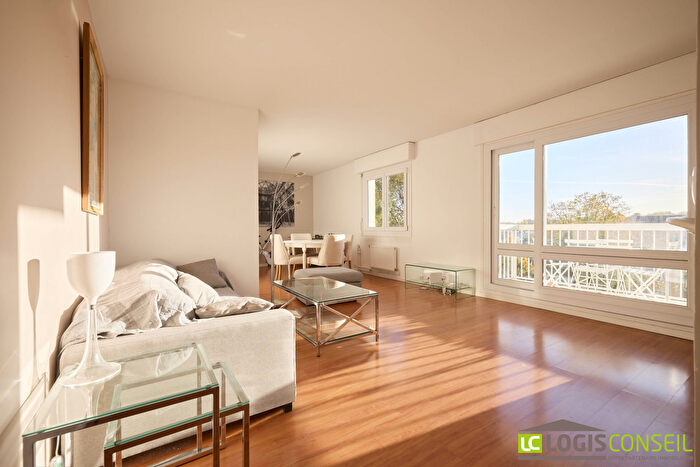 Appartement à vendre - Châtenay-Malabry, Seignelay - 4 pièces - 2 chambres