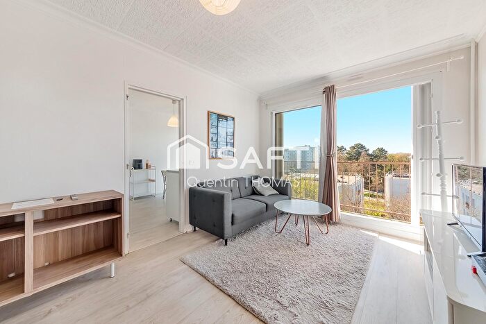 Appartement à vendre - Quartiers Sud-Ouest, Alma - 4 pièces - 3 chambres