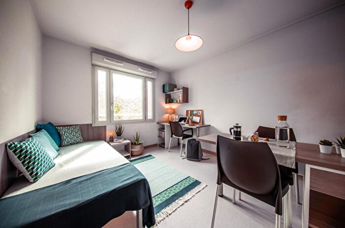 Appartement à vendre - Vénissieux, Jules Guesde - 1 pièce