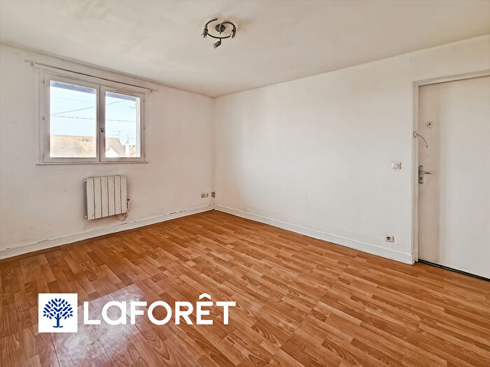 Appartement à louer - Viry-Châtillon, Le Plateau - 1 pièce