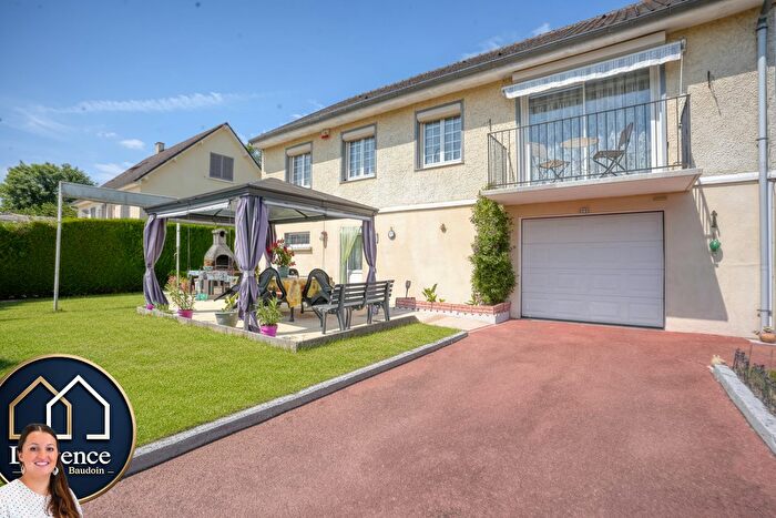Maison 7 pièces à Nogent-le-Roi, à vendre