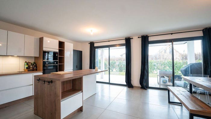 Nord Est, Saint-Julien-en-Genevois : Appartement 4 pièces à louer