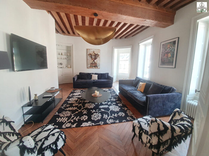 Appartement à vendre - Beaune, Centre-ville - 6 pièces - 4 chambres