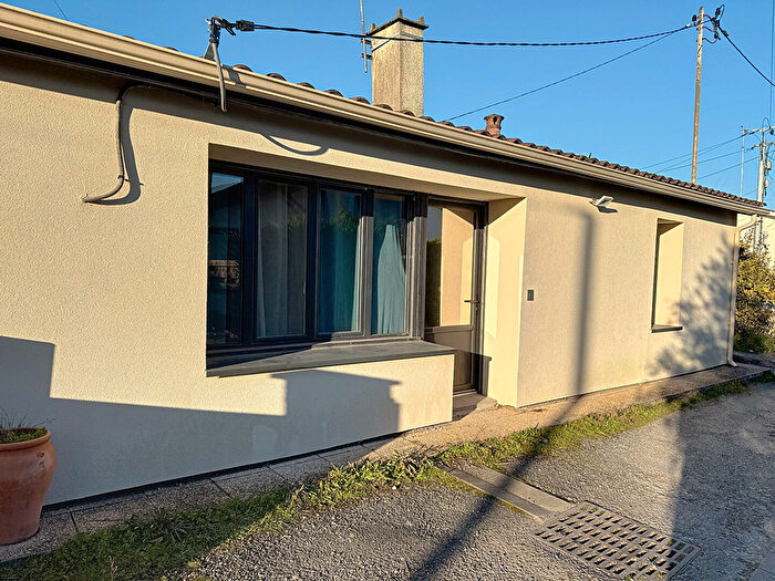 Maison à vendre - Villenave-dOrnon, Chambéry, La Monnaie, Carbonnieux, Trigan - 4 pièces - 3 chambres