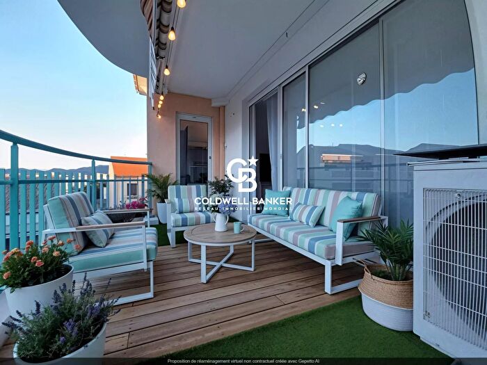 Appartement à vendre - Saint-Raphaël, Centre-ville - 3 pièces - 2 chambres