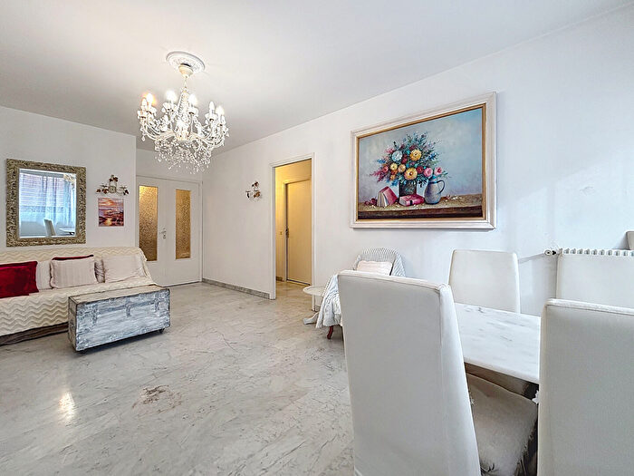 Appartement à vendre - Antibes, Juan-les-Pins, Le Cap - 2 pièces - 1 chambre