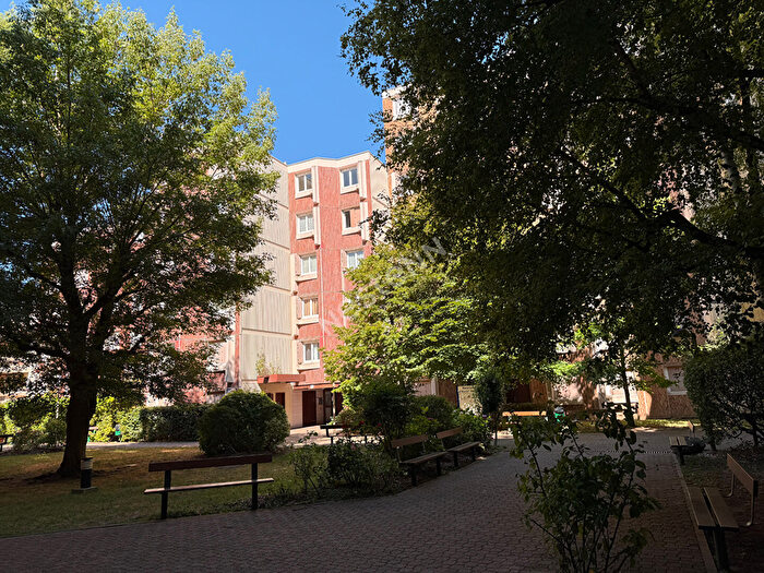 Appartement à vendre - Montreuil, Centre-ville - 4 pièces - 3 chambres