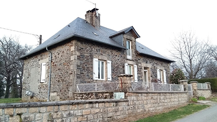 Maison 3 pièces à louer à Saint-Jal