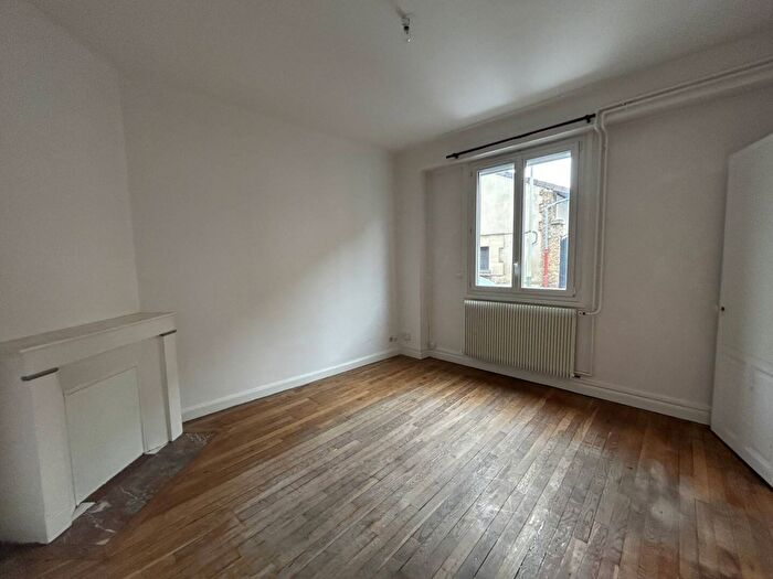 Maison à louer - Cernay Jamin-Jean Jaurès-Epinettes, Reims - 3 pièces - 2 chambres