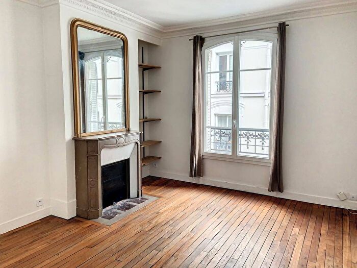 Appartement à louer - Chateau dEau-Lancry, Paris ème arrondissement - 2 pièces - 1 chambre