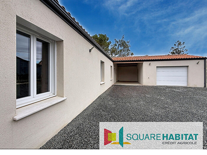 Maison 6 pièces à Courçon, à vendre