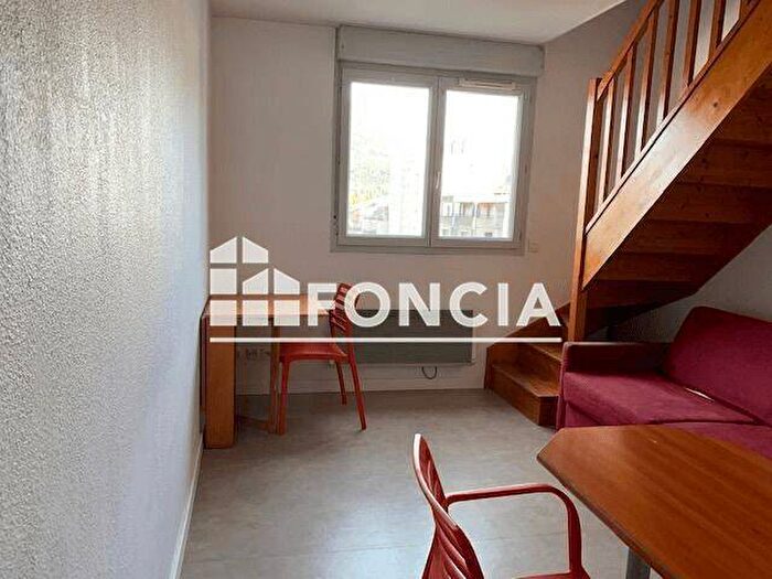 Aristide-Briand, Fontaine - Appartement 2 pièces à louer