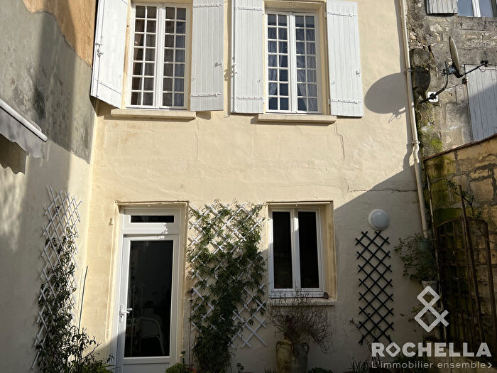 Maison 6 pièces à Saint-Jean-d'Angély, à vendre