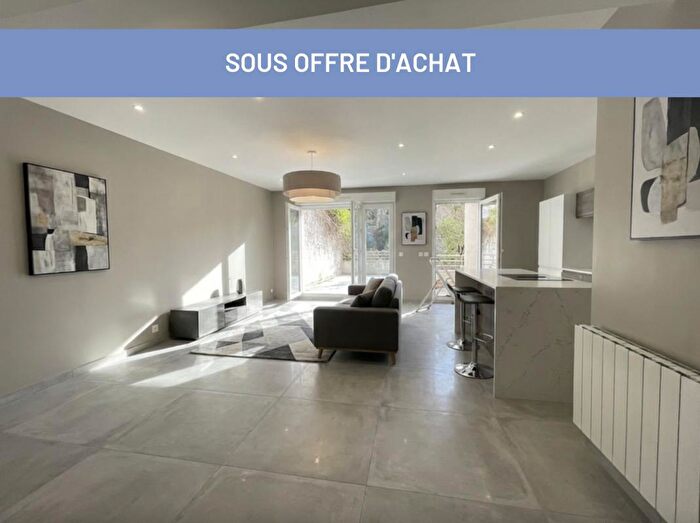 Appartement à vendre - Marseille e , Vauban - 3 pièces - 2 chambres