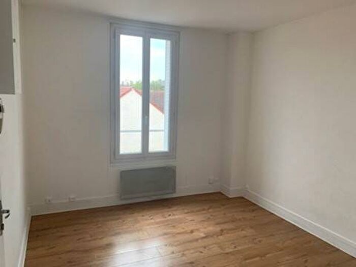 Le Village-Les Pres, Éragny : Appartement 1 pièce à louer