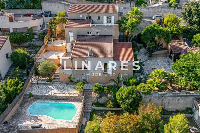 Carnoux-en-Provence - Maison 8 pièces à vendre