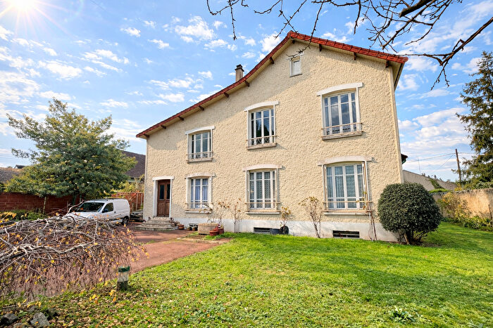 Maison 10 pièces à vendre à Conflans-Sainte-Honorine, Chennevières