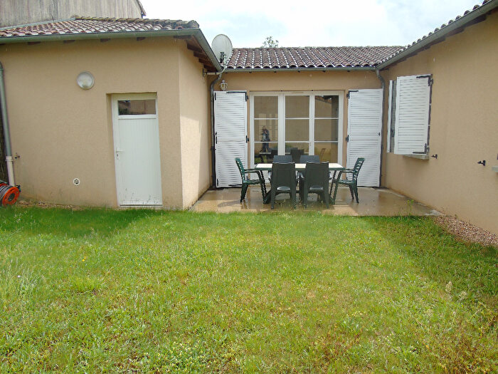 Maison à louer - Saint-Benoît - 4 pièces - 3 chambres