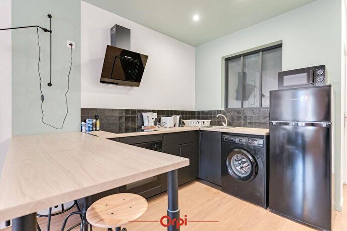 Appartement à louer - Noailles, Marseille er - 3 pièces - 2 chambres